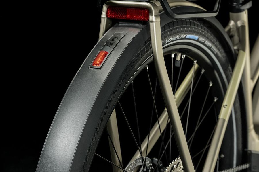 CUBE Kathmandu Hybrid Pro 750 flashstone'n'black Trapez