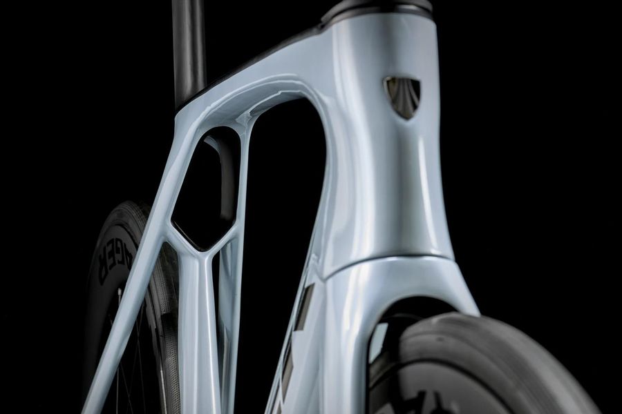 Trek Madone SL 7 Gen 7 Plasma Grey Pearl