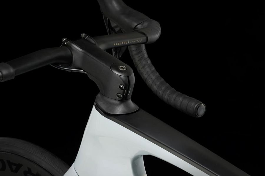 Trek Madone SL 7 Gen 7 Plasma Grey Pearl