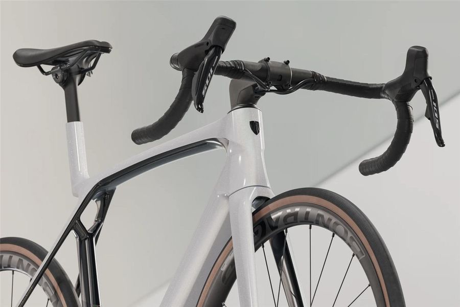 Trek Madone SL 6 Gen 8 White Prismatic