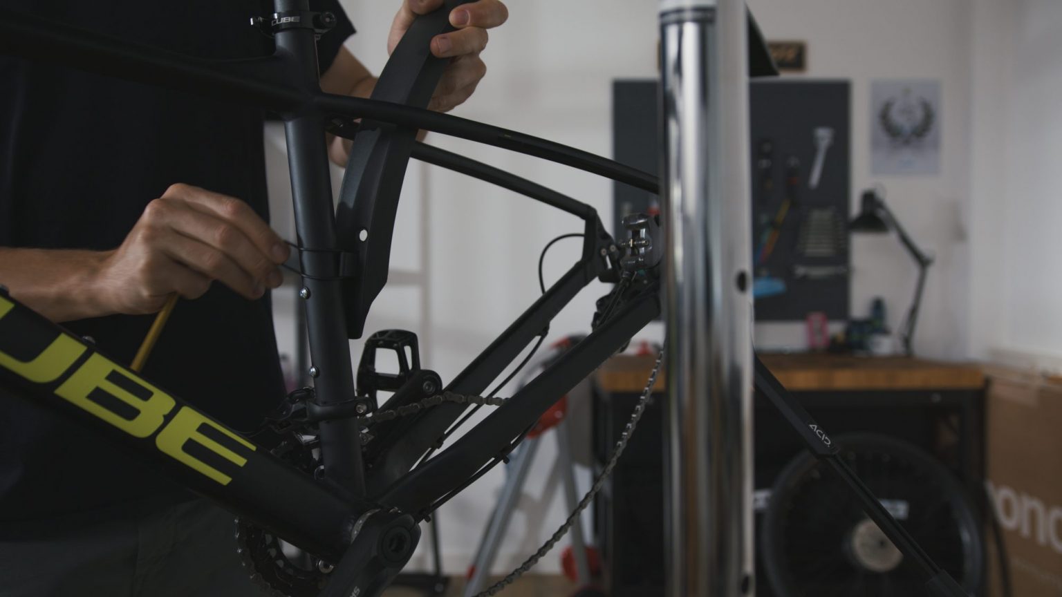 RABE Bike TechHilfe: ACID - Gepäckträger montieren | RABE Bike Magazin